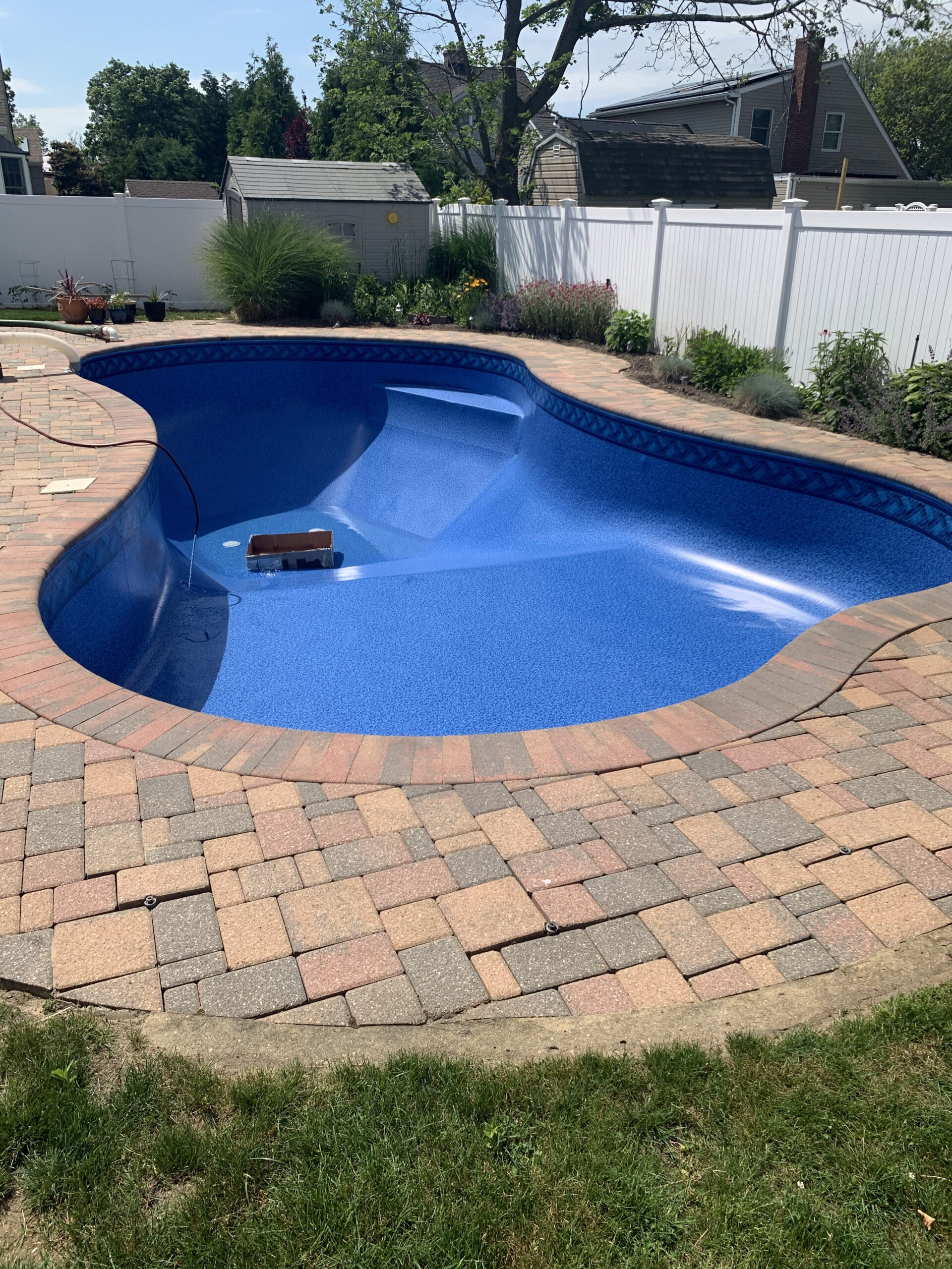 5 Reasons to Choose Vinyl Liners Over Fiberglass Pools - The Three ...
